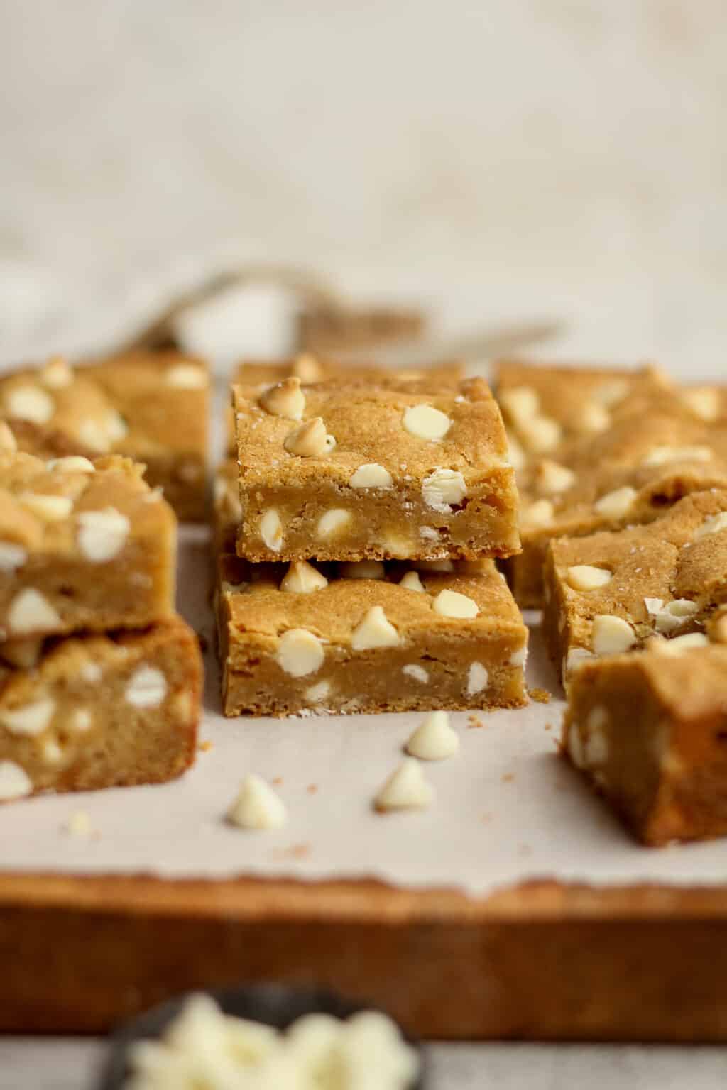 Brown Butter White Chocolate Blondies - SueBee Homemaker