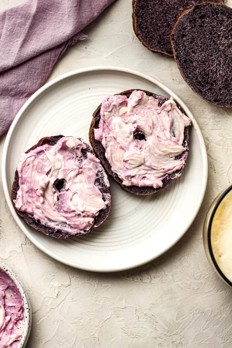 Chewy Blueberry Bagels {Six Ingredients} - SueBee Homemaker