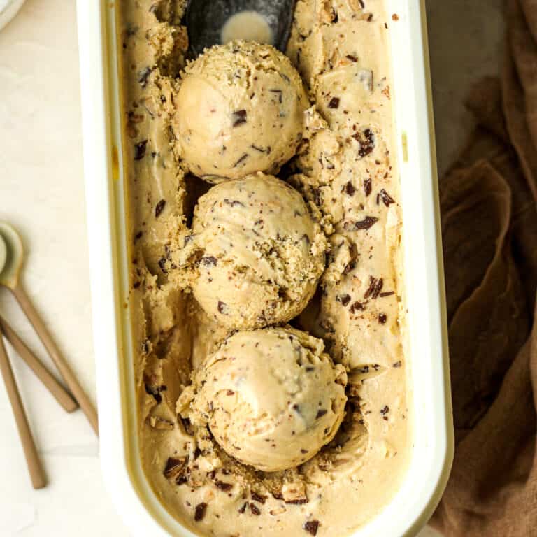 Creamy Dreamy Coffee Toffee Ice Cream - SueBee Homemaker
