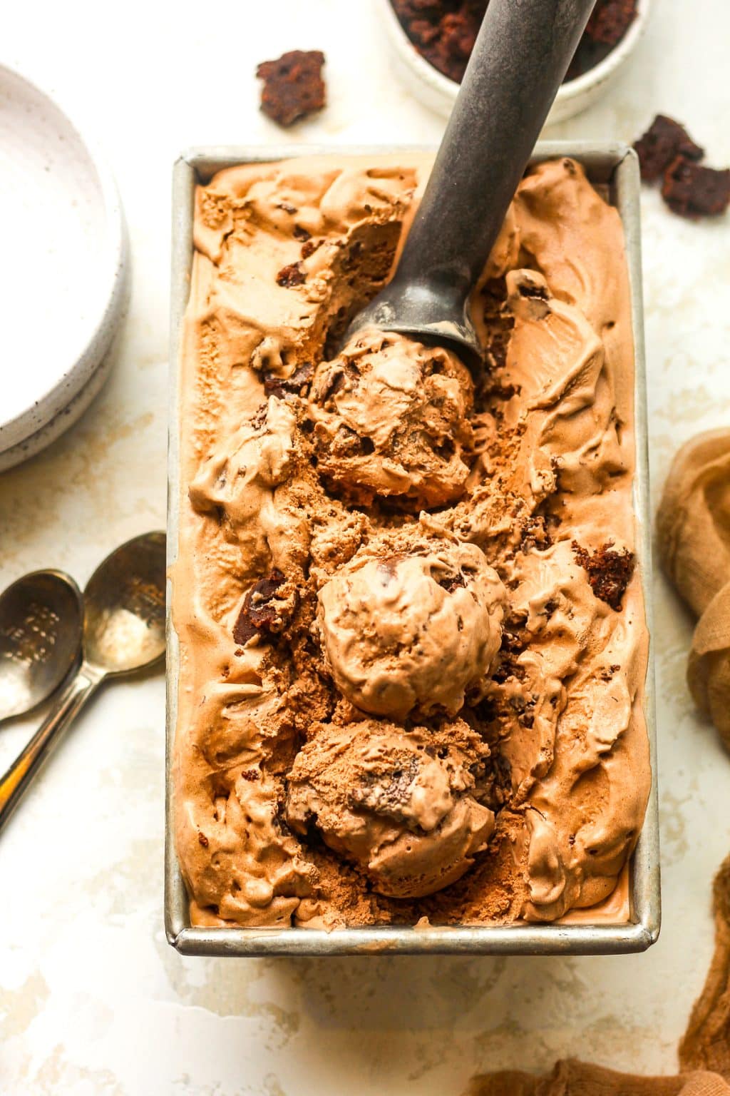 Chocolate Fudge Brownie Ice Cream - SueBee Homemaker