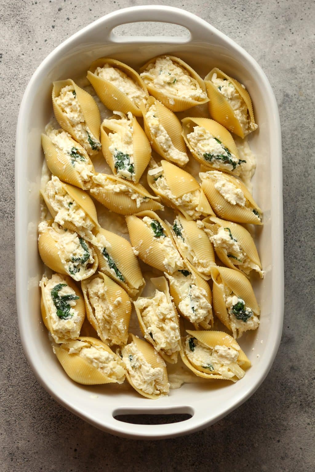 Creamy Alfredo Stuffed Shells - SueBee Homemaker