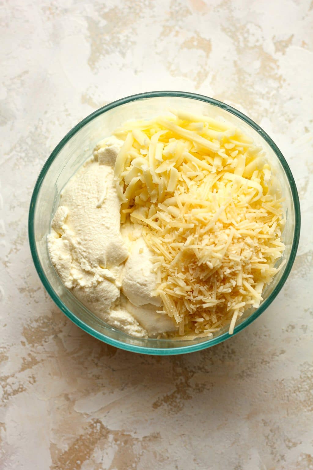 Best Three Cheese Pizza - SueBee Homemaker